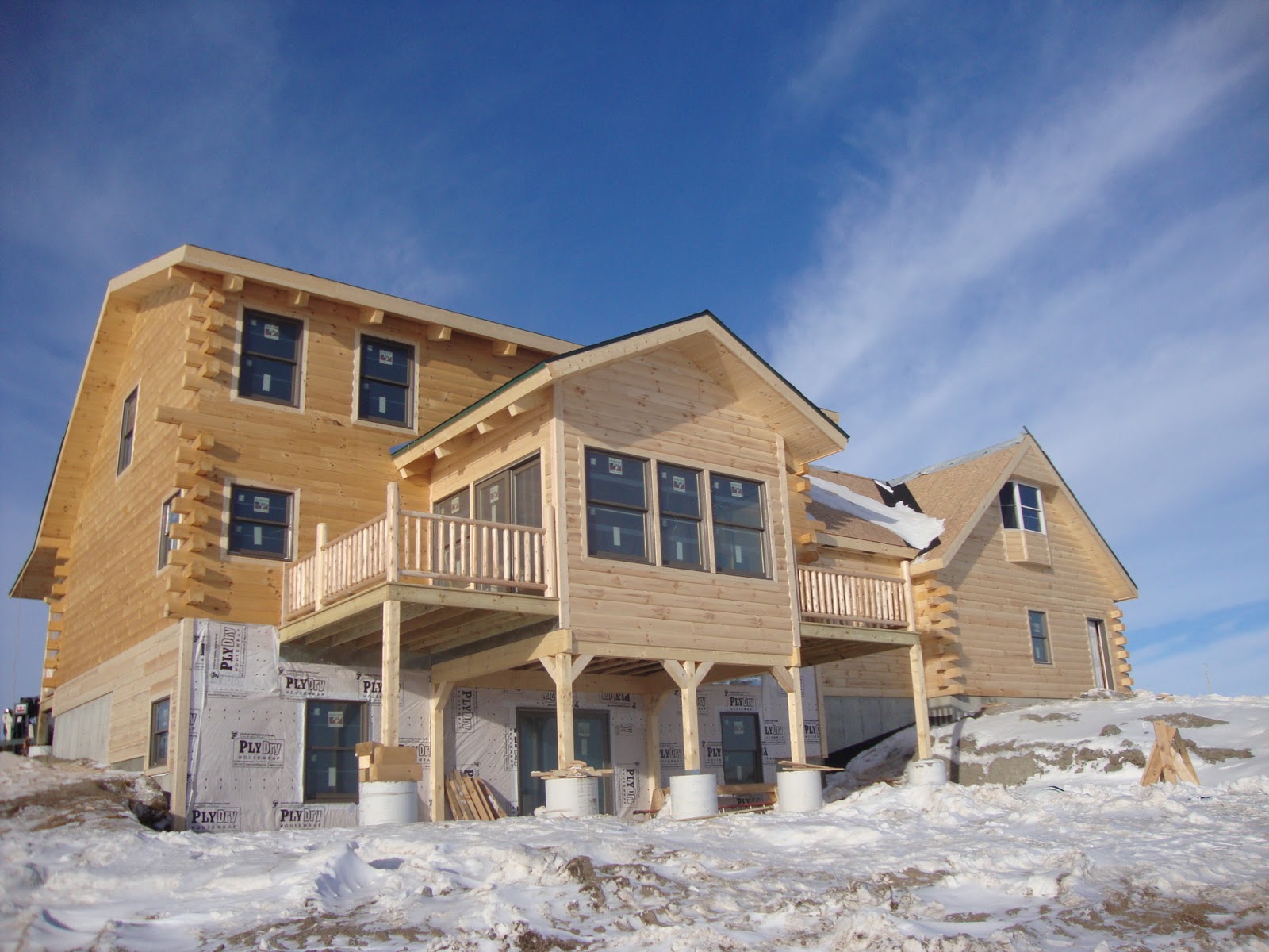 PATRIOT LOG HOME BUILDERS: Mc Kay Hochsetler log home with garage and ...