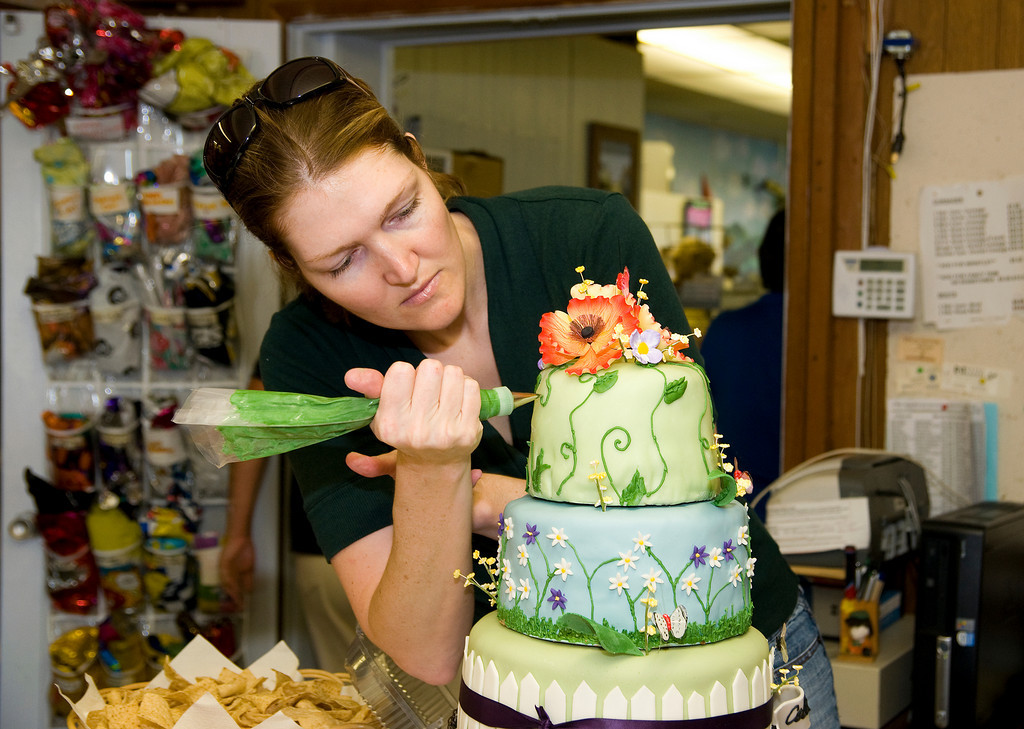 Miss Jones' Devilish Desserts: Garden Cake for Homeland Florist's 85th ...