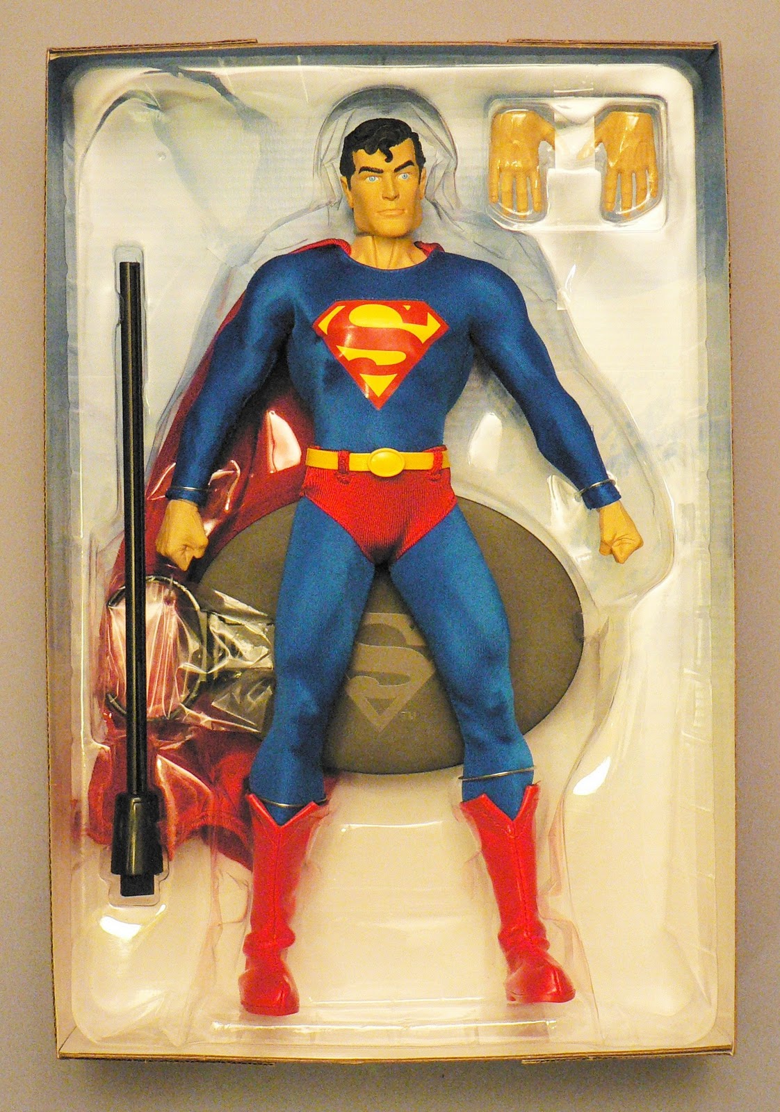 Super-DuperToyBox: DC Direct 13" Deluxe Collector Classic Superman