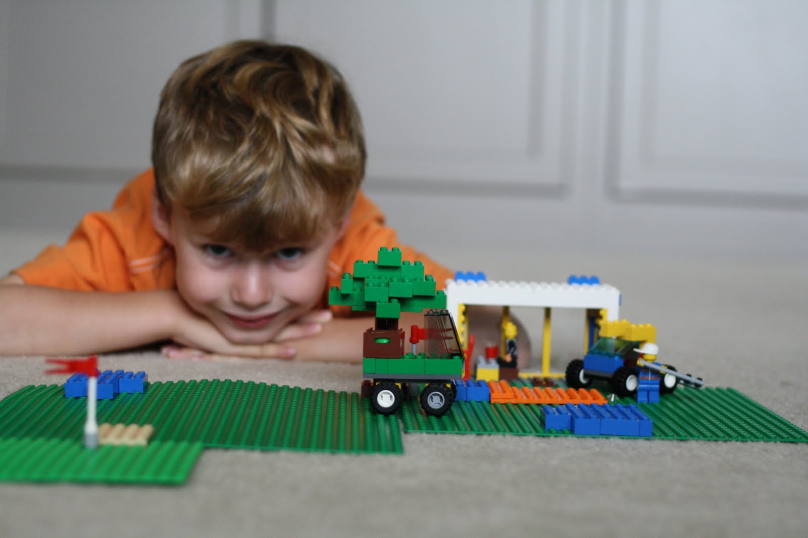 Johnson Jot: Patrick's Lego Golf Course