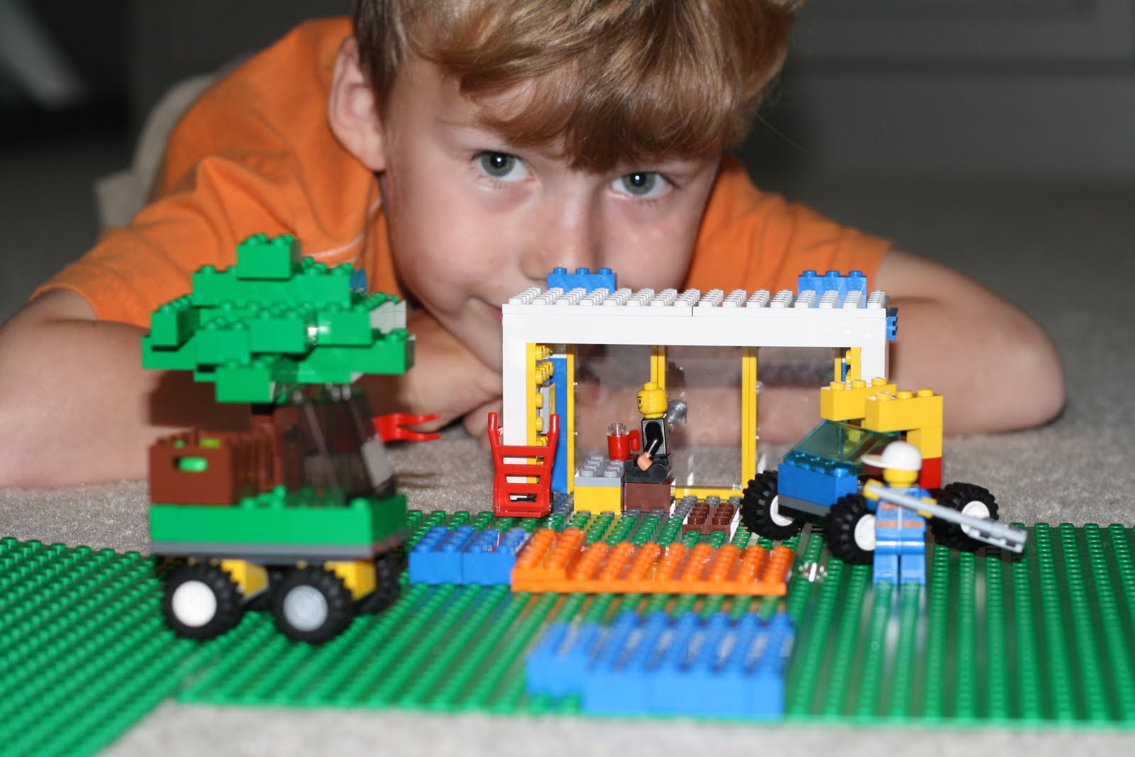 Johnson Jot: Patrick's Lego Golf Course