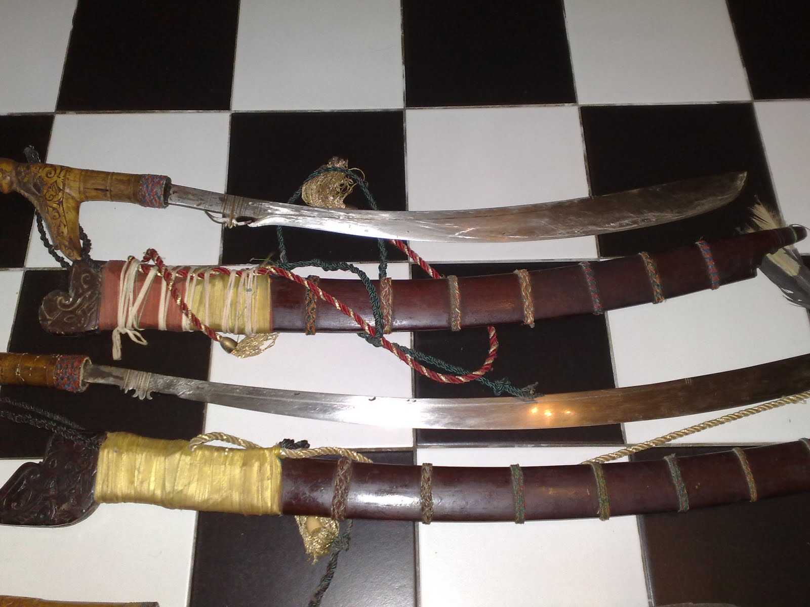 SaribasBlogger: NYABUR & ILANG TANAH MERAH