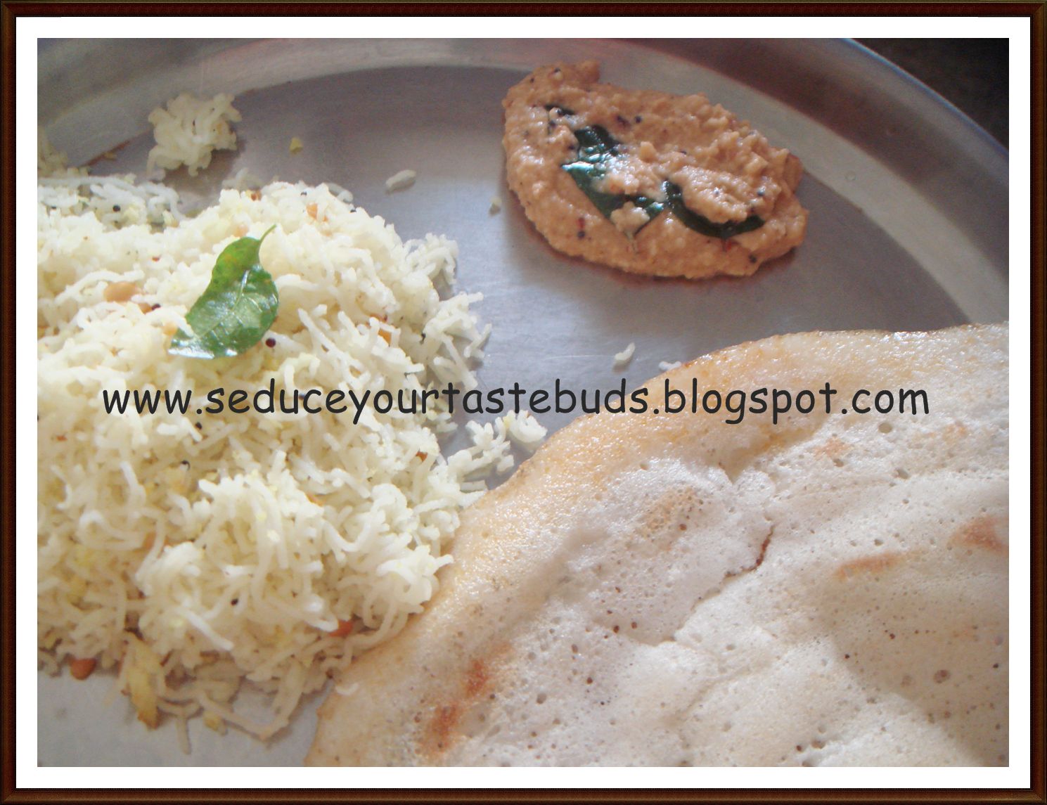 Ulundhu Thuvaiyal | Urad Dal Chutney - Seduce Your Tastebuds...
