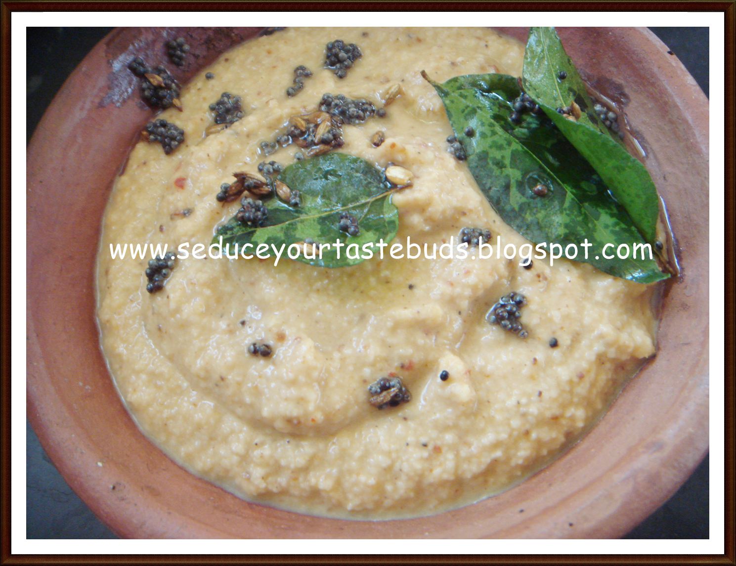 Ulundhu Thuvaiyal | Urad Dal Chutney - Seduce Your Tastebuds...