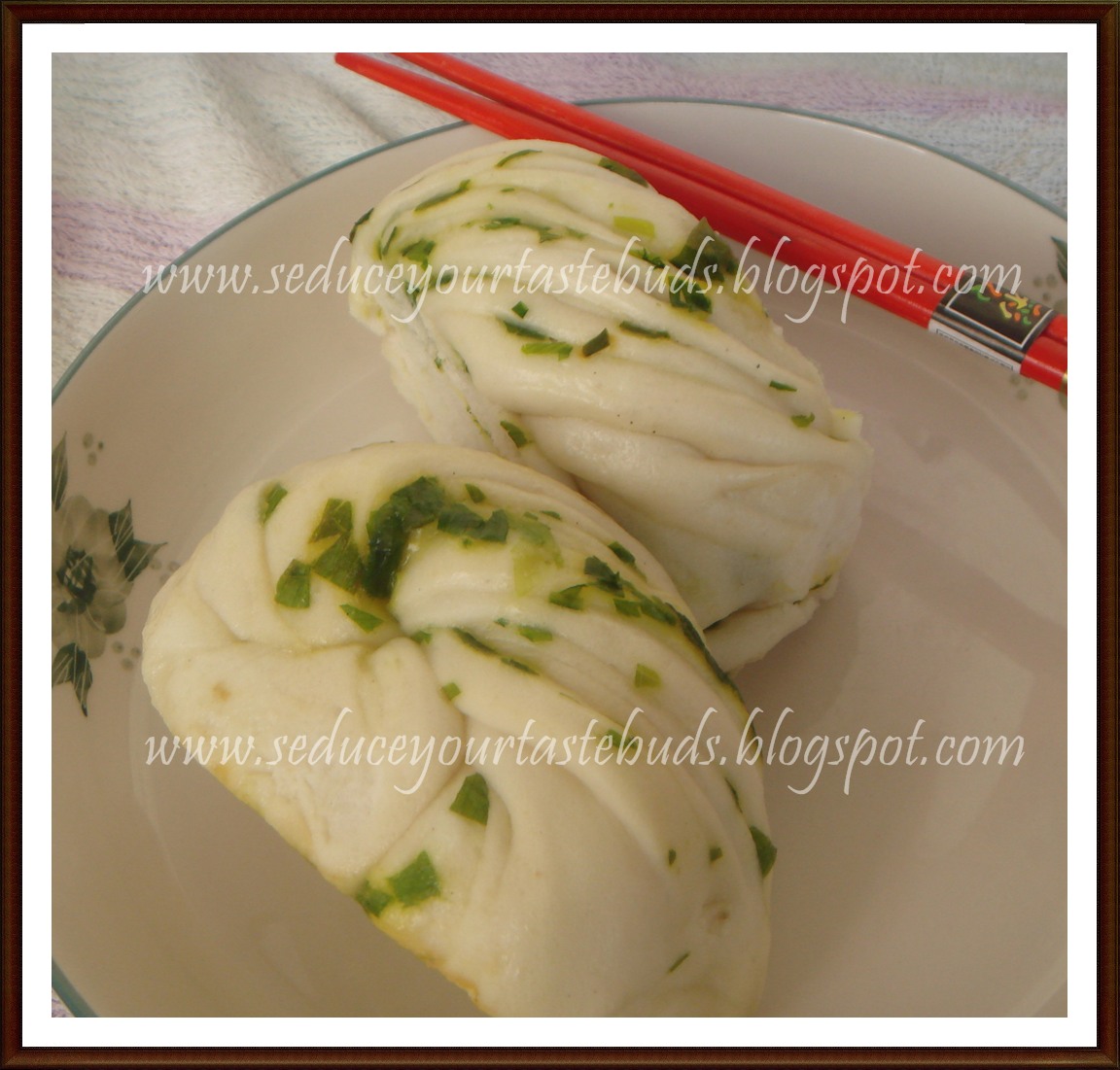 Hua Juan - Chinese Steamed Scallion Buns - Seduce Your Tastebuds...