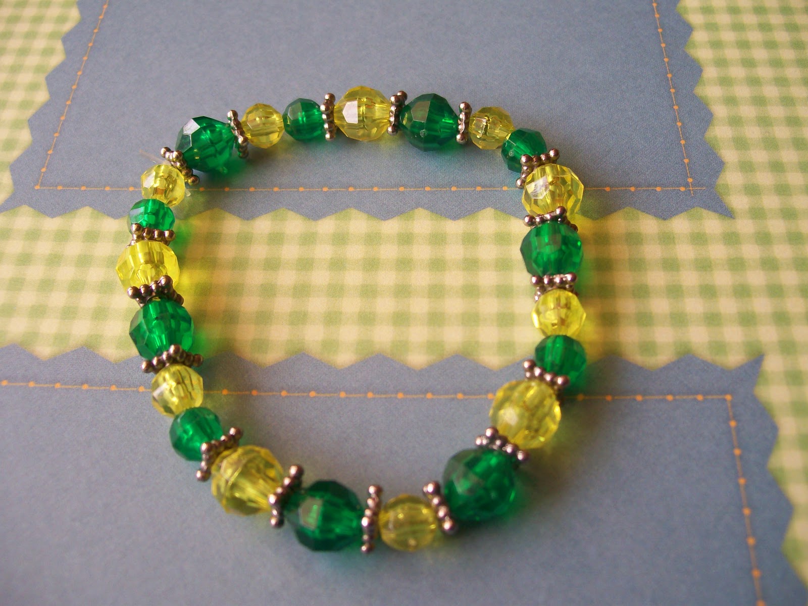 Simply Sweet Creations: Free Bracelets!