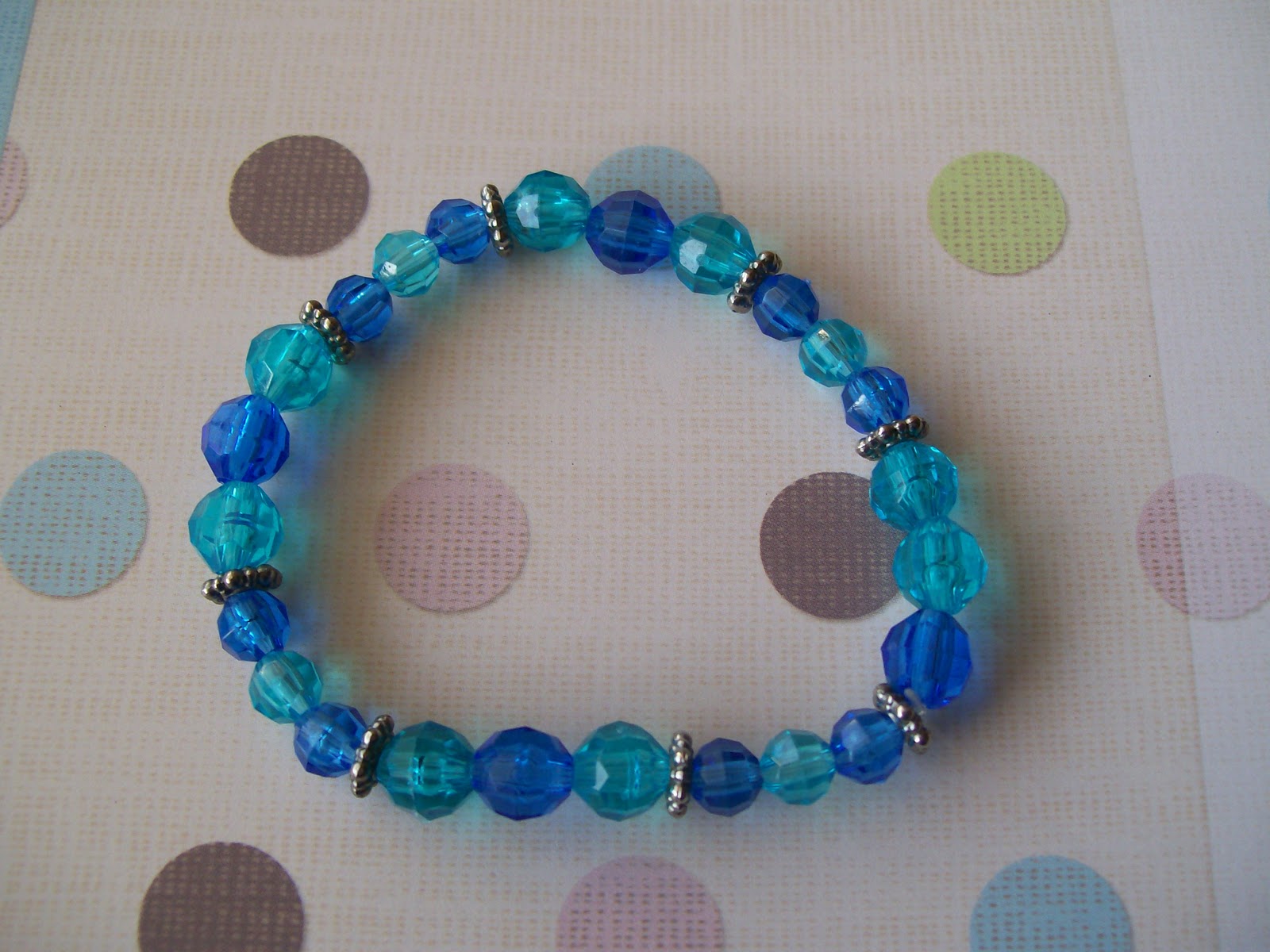 Simply Sweet Creations: Free Bracelets!