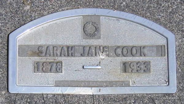 Walking in Graveyards: 4/25/10 - 5/2/10