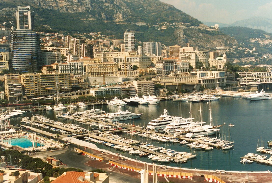 Carlos Marcel: Coluna Principado de Mônaco