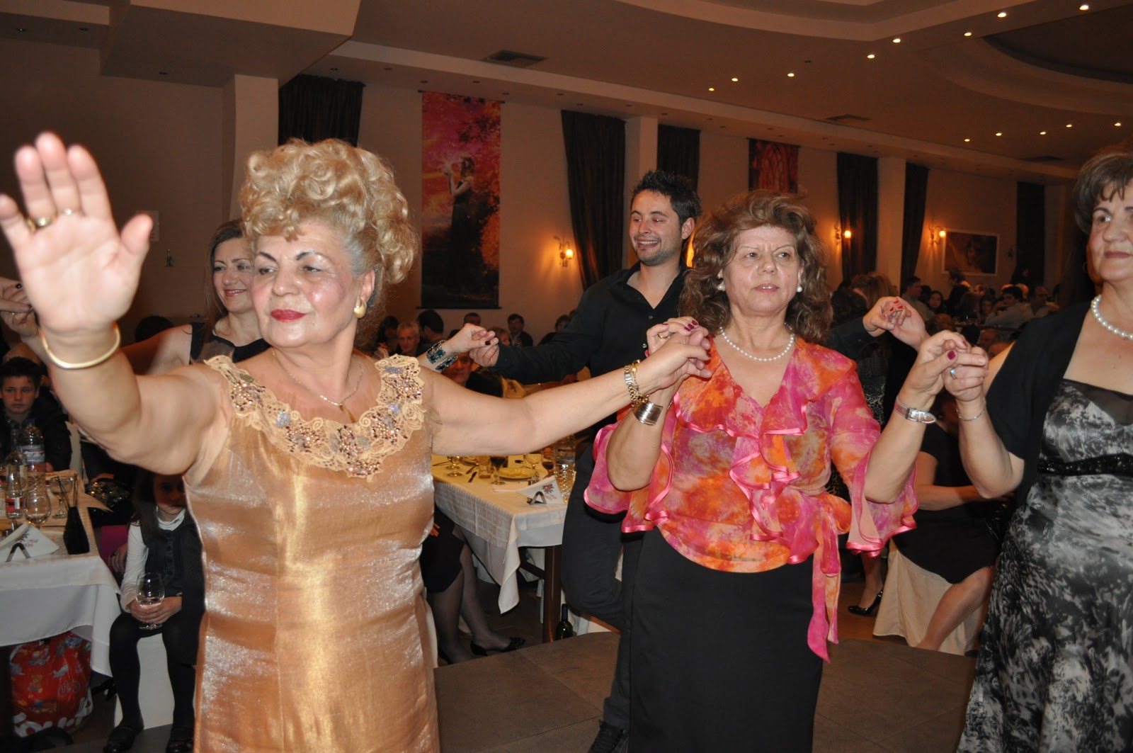 ΤΣΙΑΡΤΣΙΑΜΠΑΣ: ΕΤΗΣΙΟΣ ΧΟΡΟΣ ΤΟΥ ΠΟΛΙΤΙΣΤΙΚΟΥ ΣΥΛΛΟΓΟΥ ΚΡΟΚΟΥ 2011