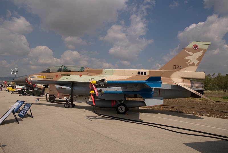 MIRAGEC14: Israel moderniza F-16 a la nueva configuración/ Israel ...