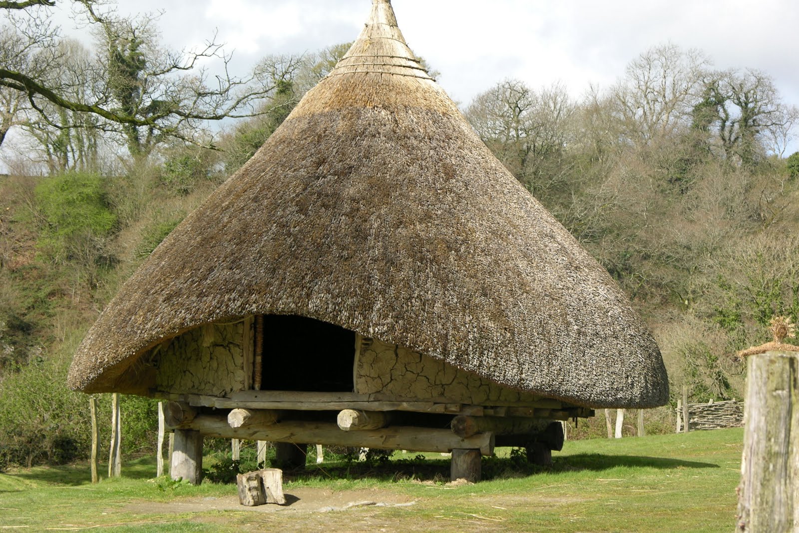 Windsongs & Wordhoards: Castell Henllys and a journey into the Iron Age...