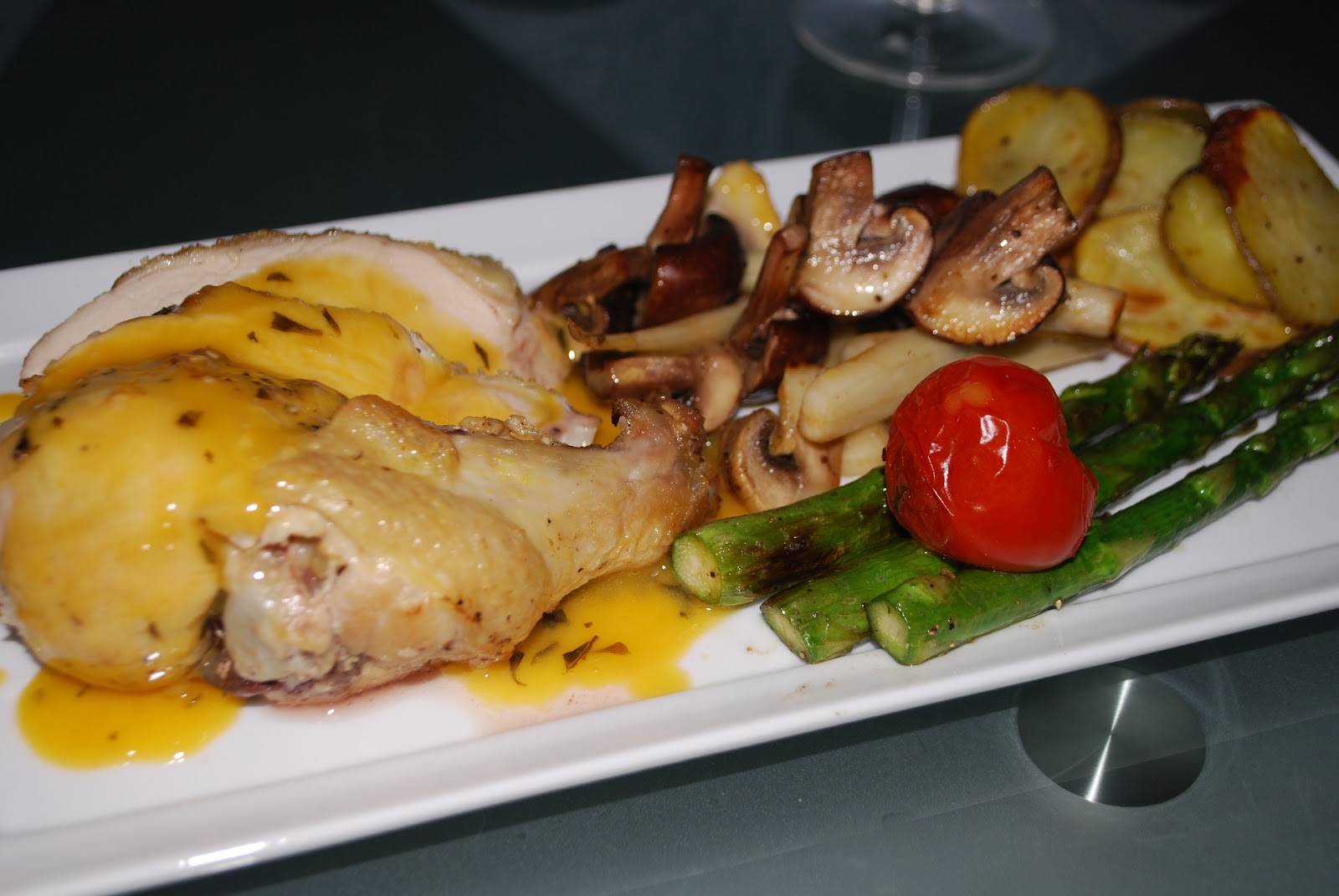 Camillas mat & kakedesign: Liveche kylling med appelsinsaus.