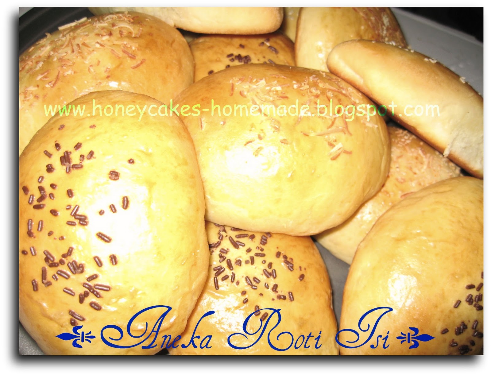 HONEY CAKES: Roti Isi