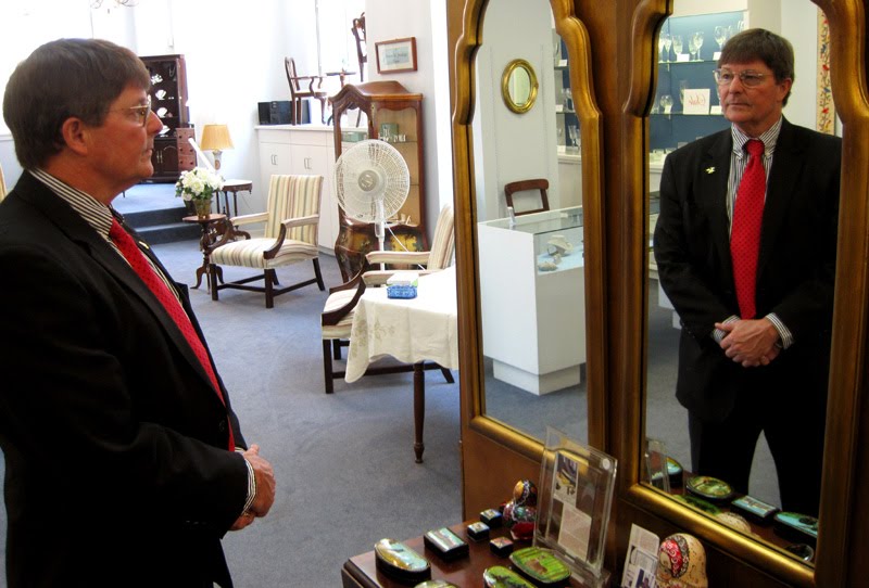 moreFRONT: Frank Moose Jeweler To Close; Jennings To Open New Shop
