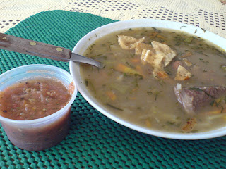 Llajua con chairo paceño, plato típico de Bolivia