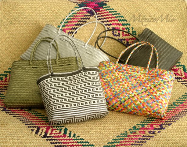 Bolsas tejidas con rafia - Imagui