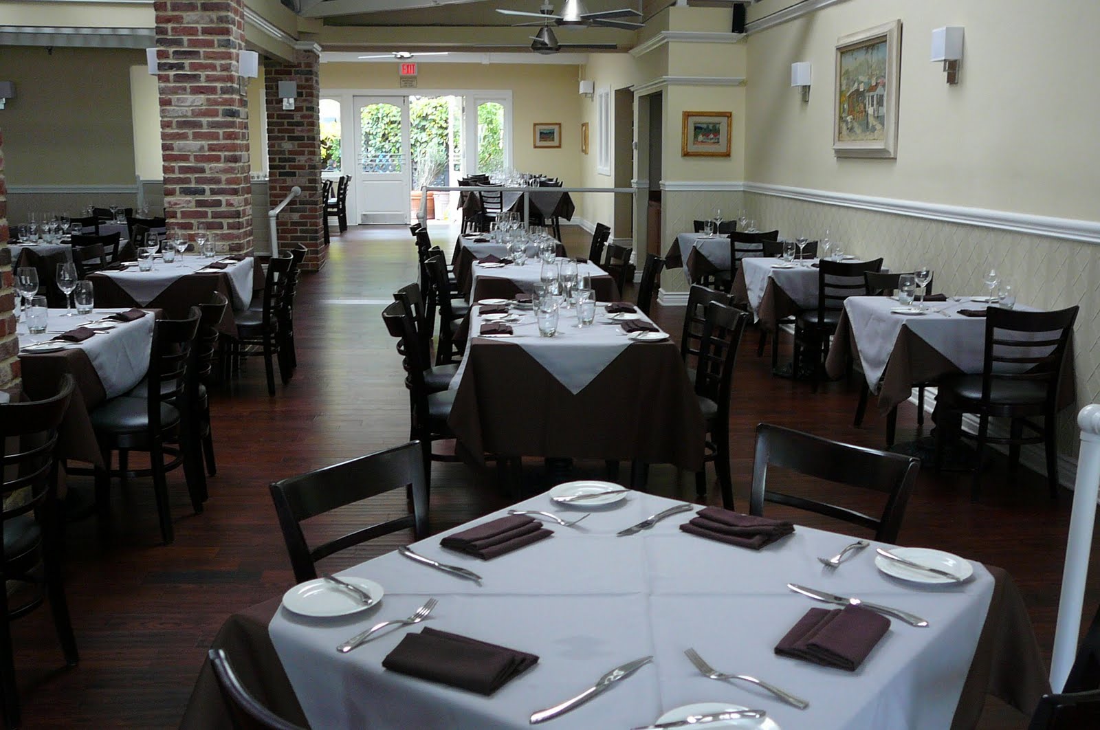 Dine With Donna: The "M" Restaurant