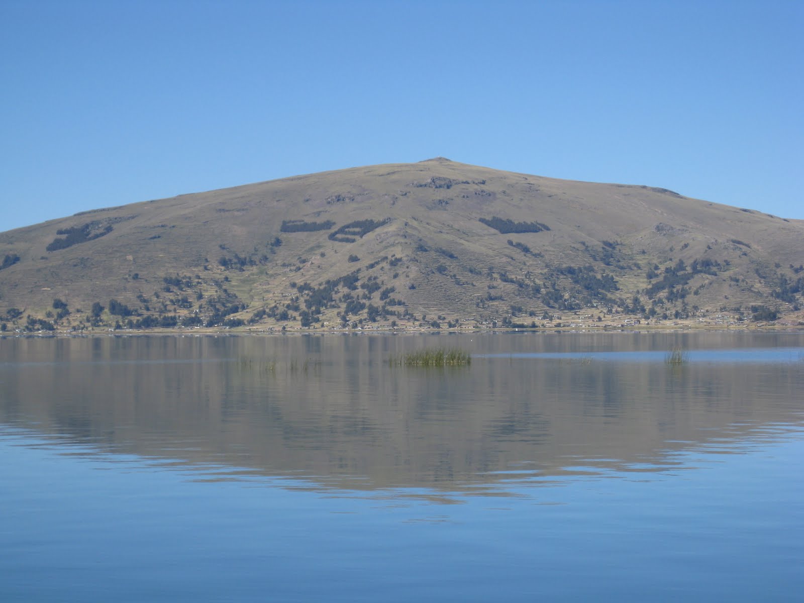 PUNO Y SUS ARQUEOLOGÌAS: RESEÑA HISTORICA