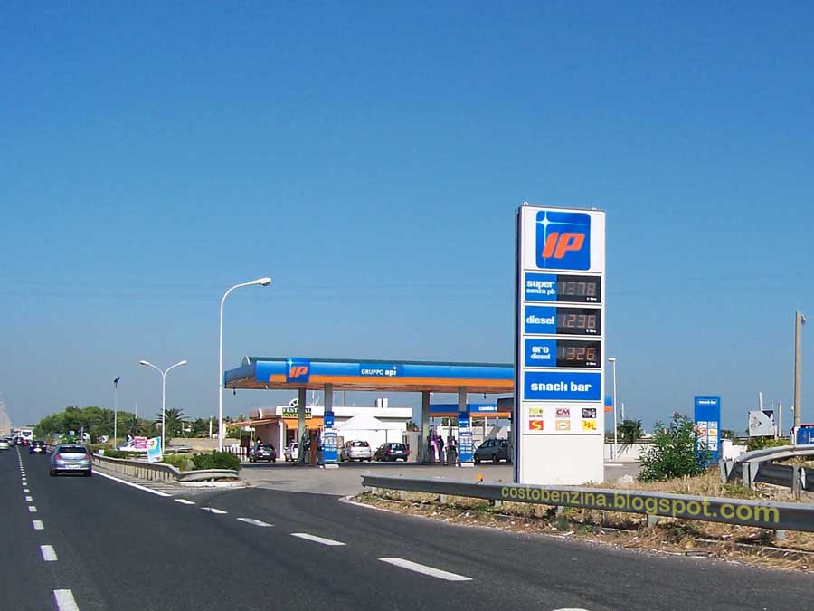 La Benzina tra Bari e Fasano: IP - km.818,2 (Mola di Bari)