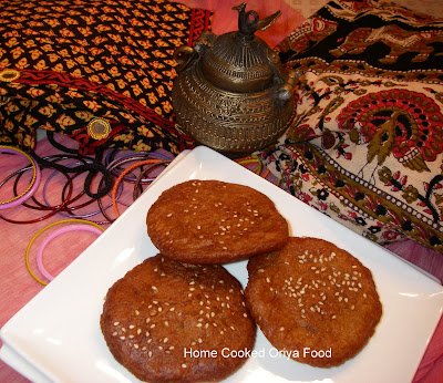 Oriya Food: Arisha pitha
