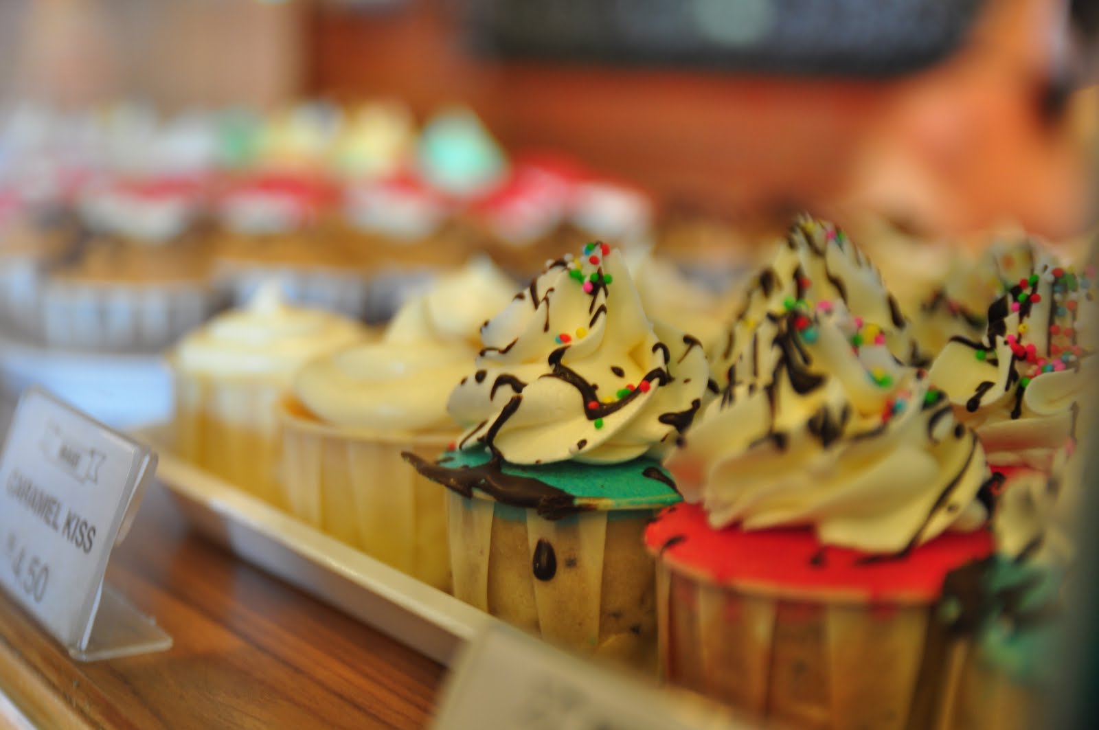 Eat Till U Drop: Cupcake @ Wondermilk, Damansara Utama