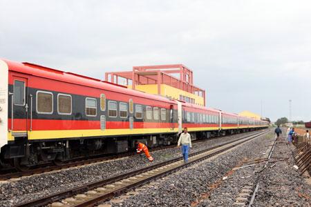 Pensar e Falar Angola: Comboio Volta a Apitar em Malange