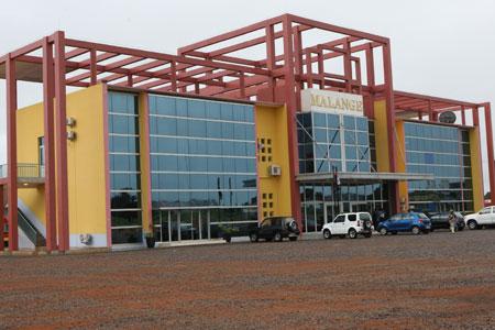 Pensar e Falar Angola: Comboio Volta a Apitar em Malange