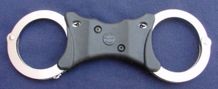 Interesting New Handcuff Design - Tuff Kuffs : r/ProtectAndServe