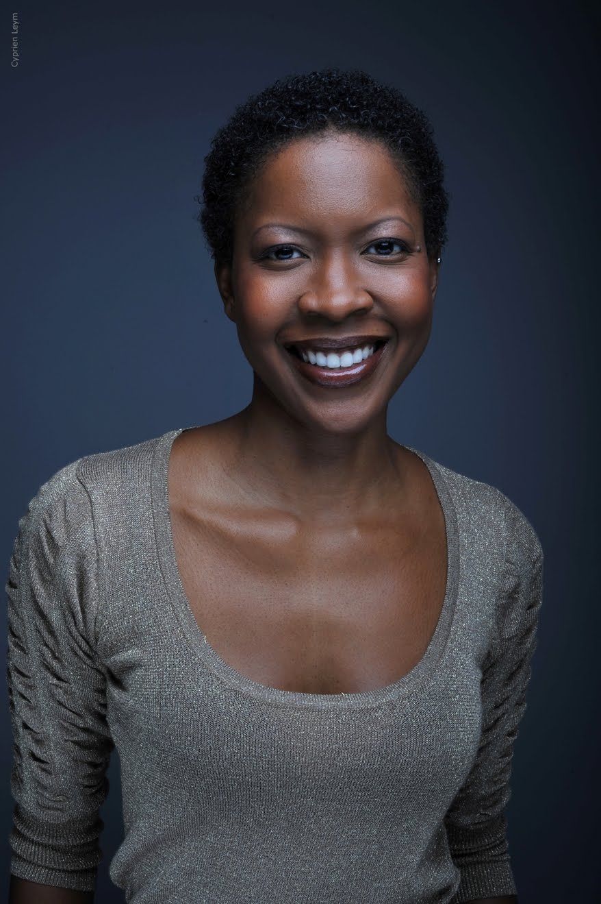 CYPRIEN LEYM: CHANTEUSE / SINGER Ella Garner