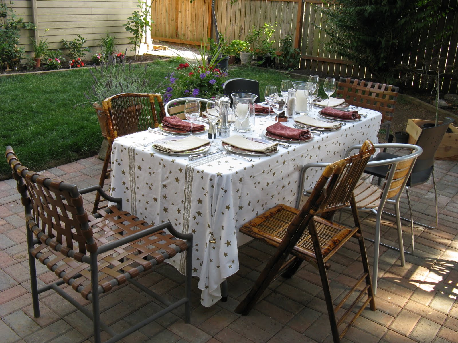 Leaving New York: PATIO DINNER PARTY FOR A GANG OF HUNGRY MUSICIANS