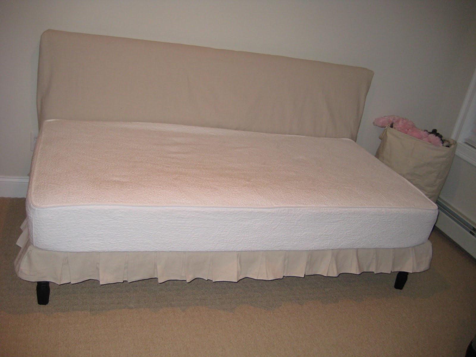 Deux Maison: Twin Sized Upholstered (slip-covered) daybed project ...