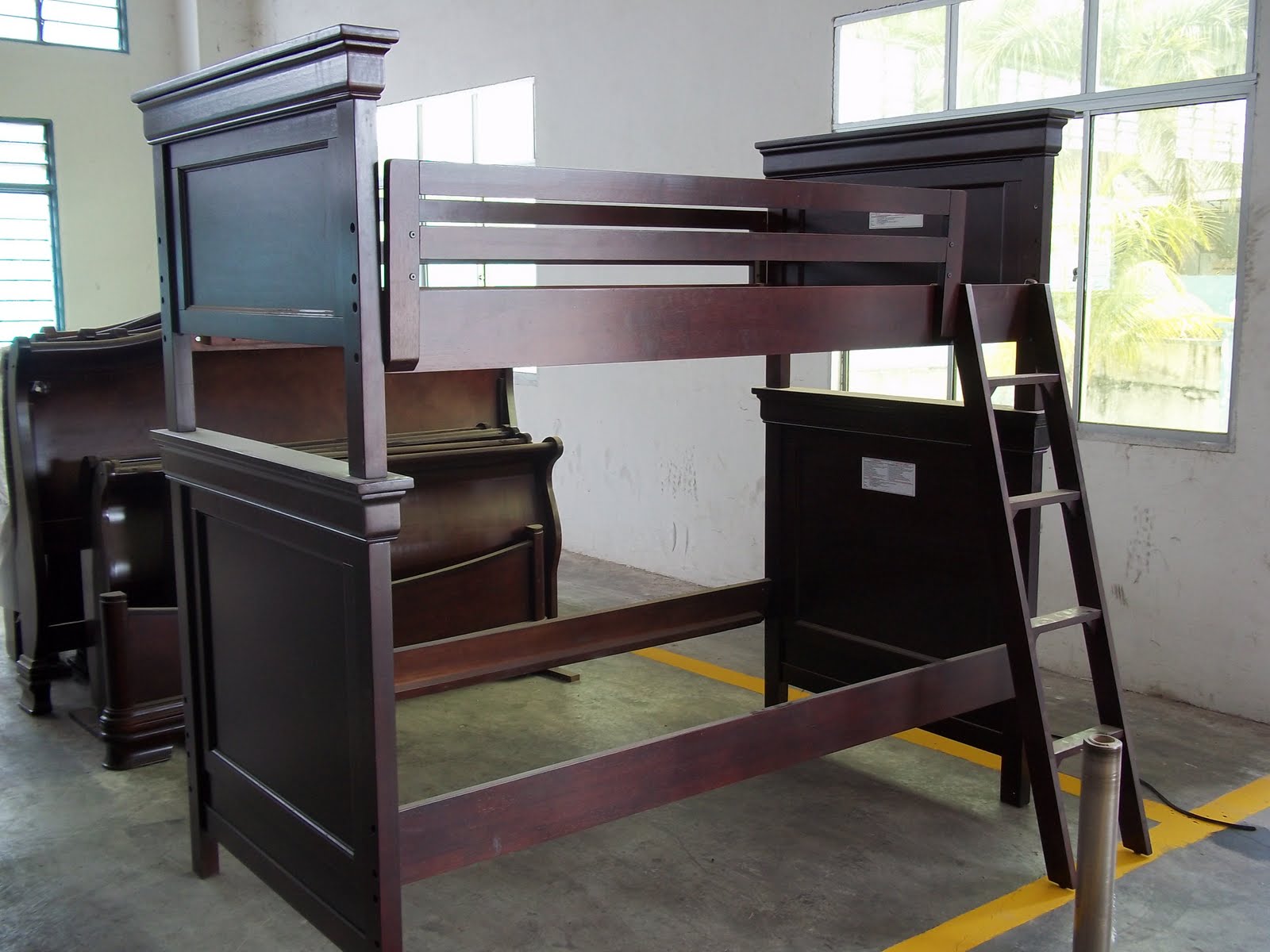 833+: +12: European Design Double Decker made by Solid wood