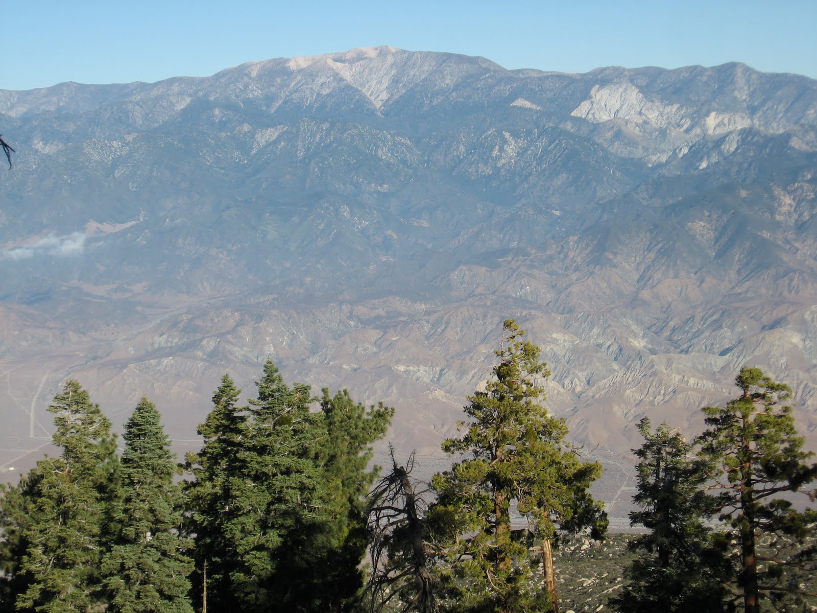 Hike Every Day: Hiking Down The PCT from Fuller Ridge