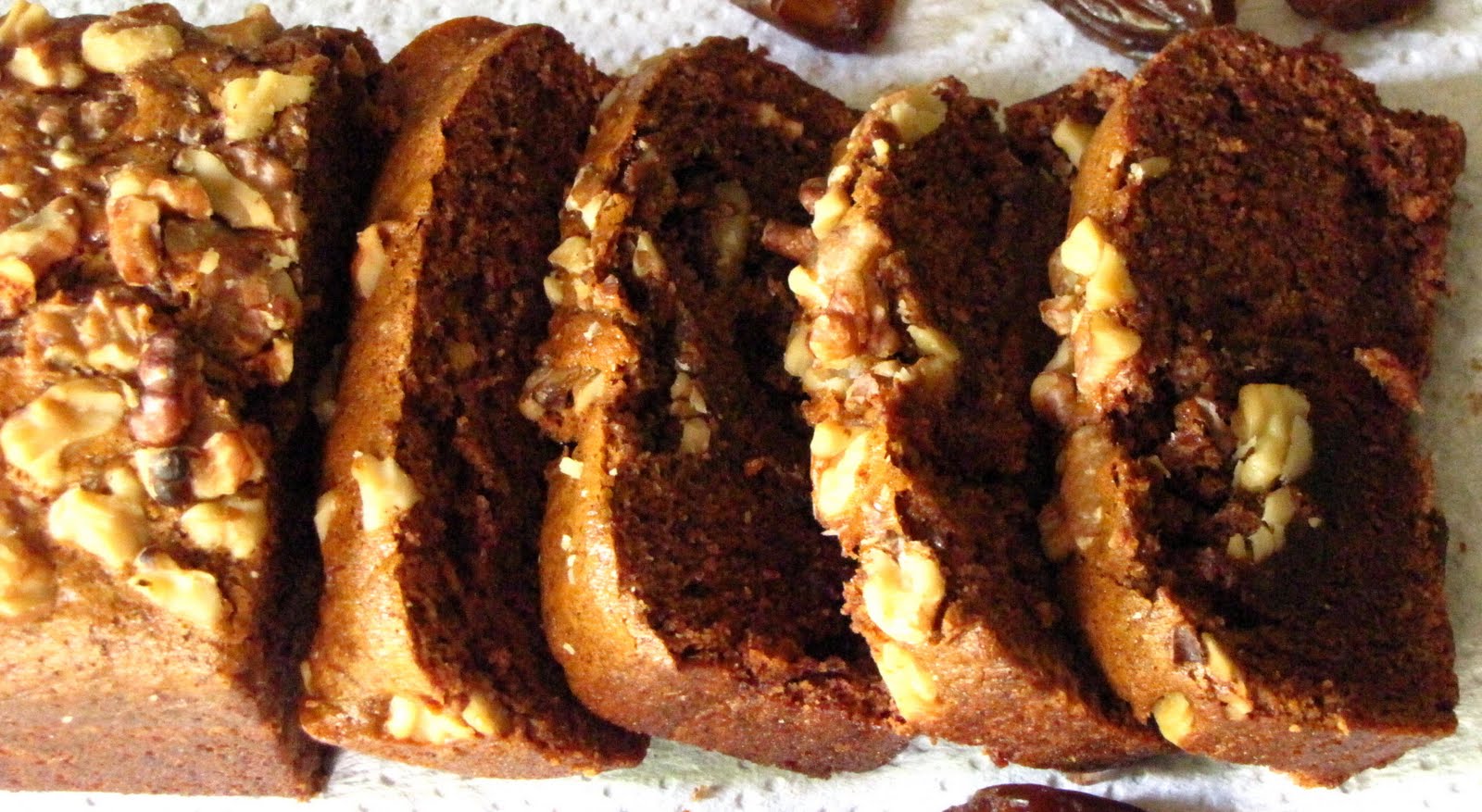 Adukala Vishesham: Dates and Walnut Cake