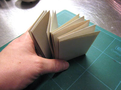 Fold a simple sketchbook – Nina Johansson
