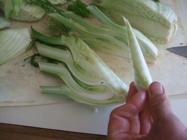 Glen Valley Organic Farm: How to cut a fennel bulb