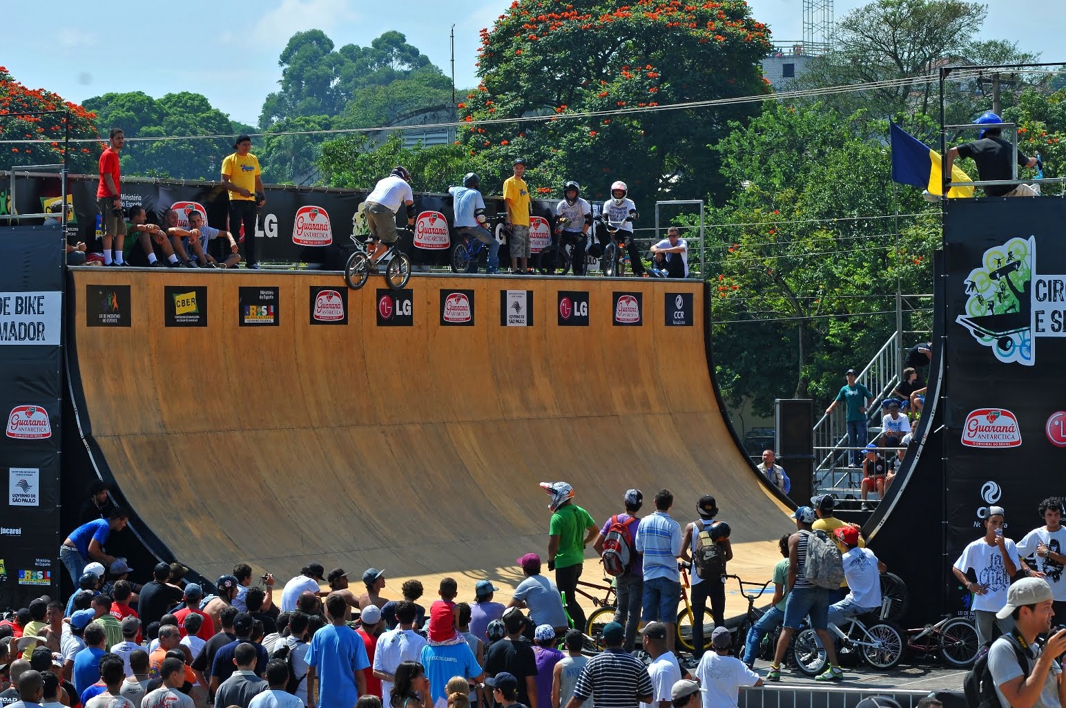 JORNAL DO AUTÓDROMO: BMX vertical define finalistas do Jump Festival ...
