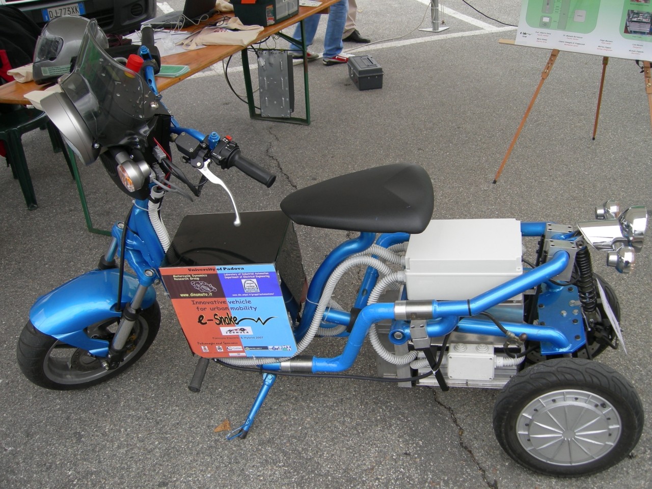 Tilting Vehicles Blog: E-Snake