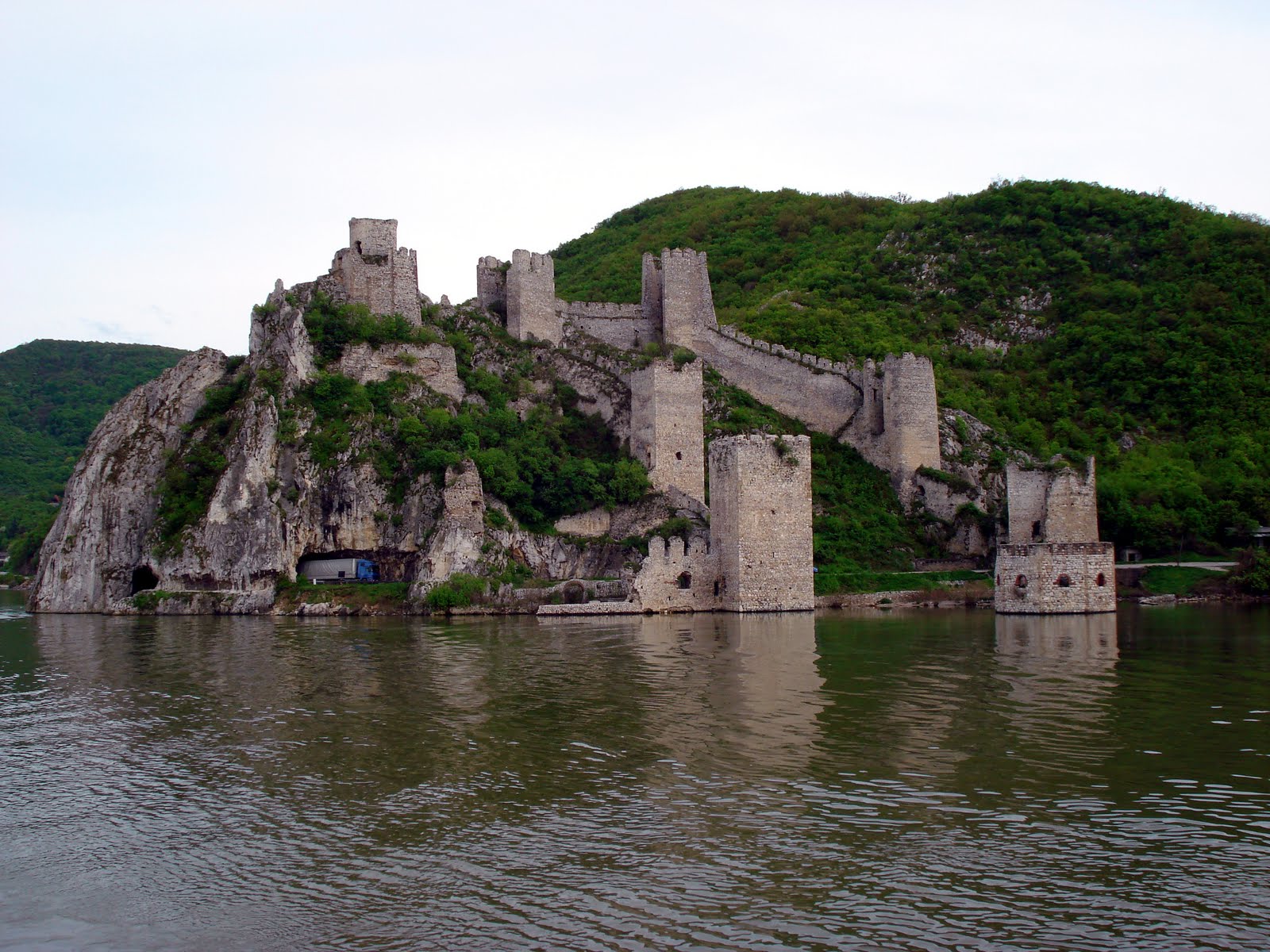 amalgam: Golubac Fortress is one of the best preserved castles in ...
