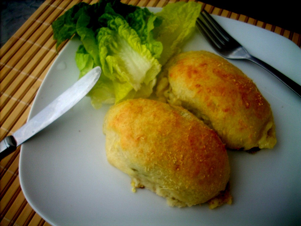 Canela kitchen (gloria): Oven stuffed potatoes (papas rellenas al horno)