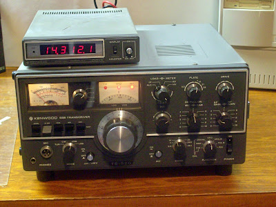 Tom's Good Stuff: Kenwood TS-520 Radio with DG-5 readout