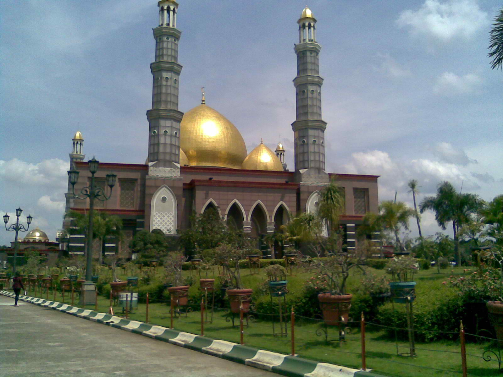 Masjid Kubah Emas Depok Wisata Carapedia - vrogue.co