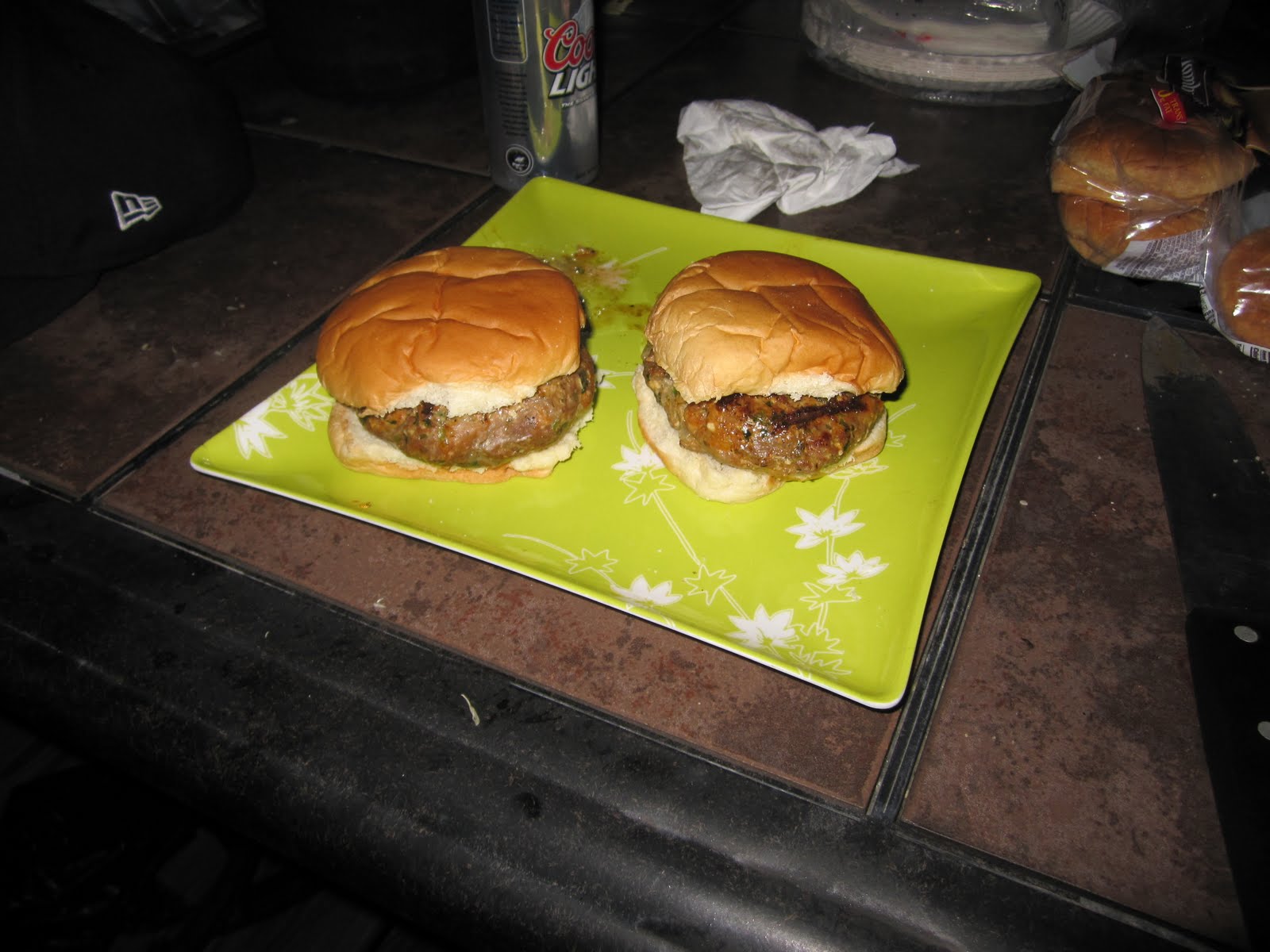 BuiltBurger – Custom Built Roof Top Crowd Pleasing | Burger Conquest