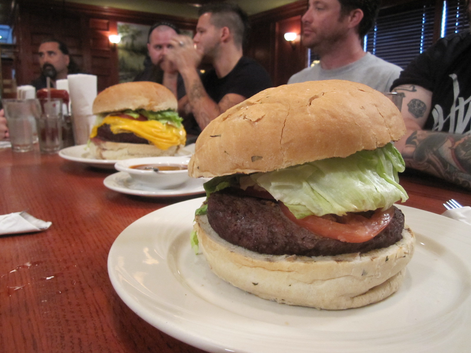 Clinton Station Diner – Burger Fame of the Ancient Greeks | Burger Conquest