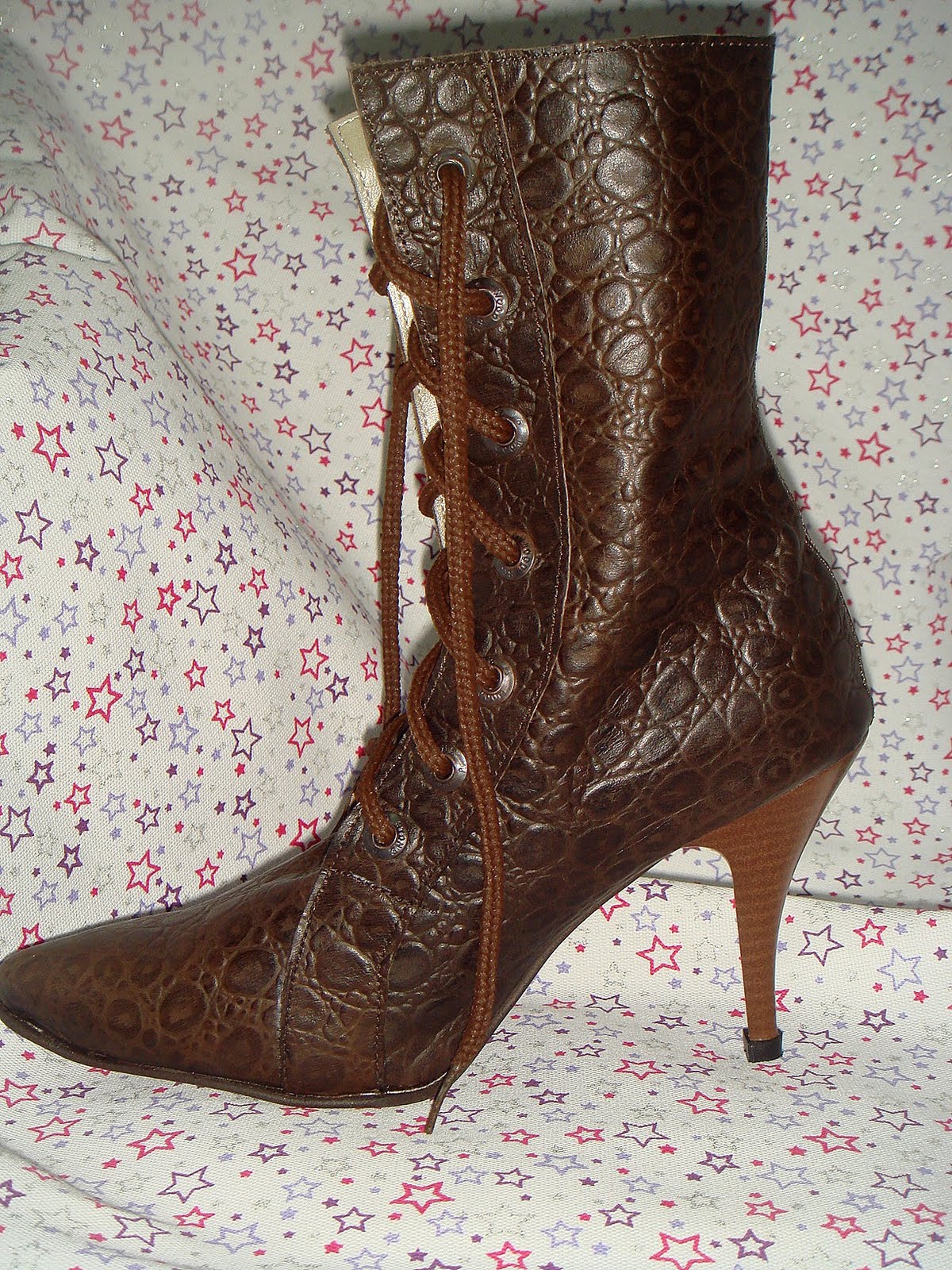 BOTAS Y BOTINES: botas acordonadas