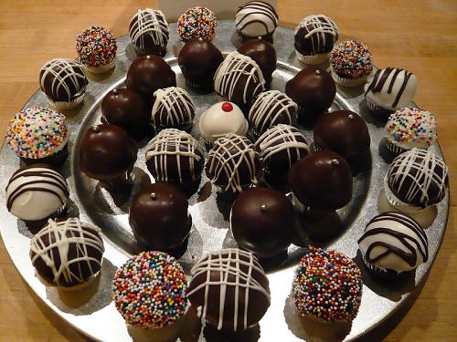 Delicious Cake Balls | Food and drink