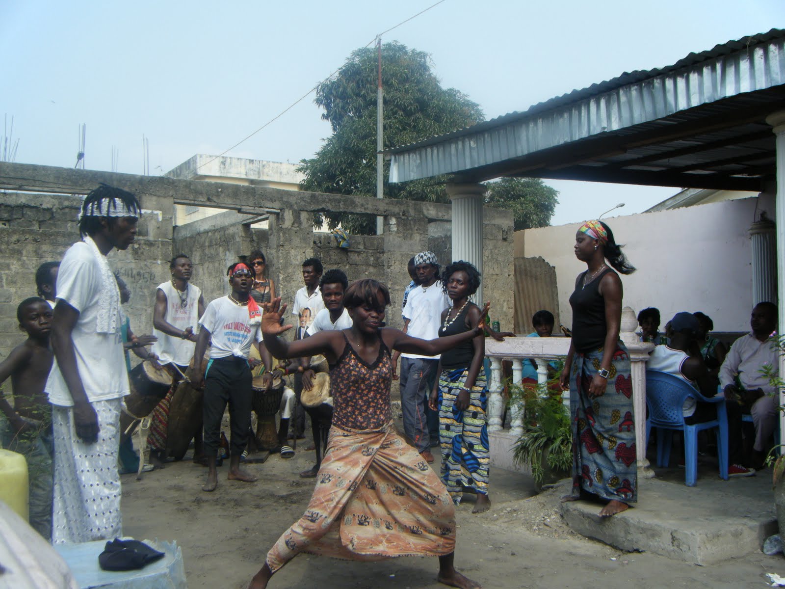 Les Congozesses: Chez Ndaye