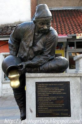 Monument of Itar Pejo | Photos of Prilep