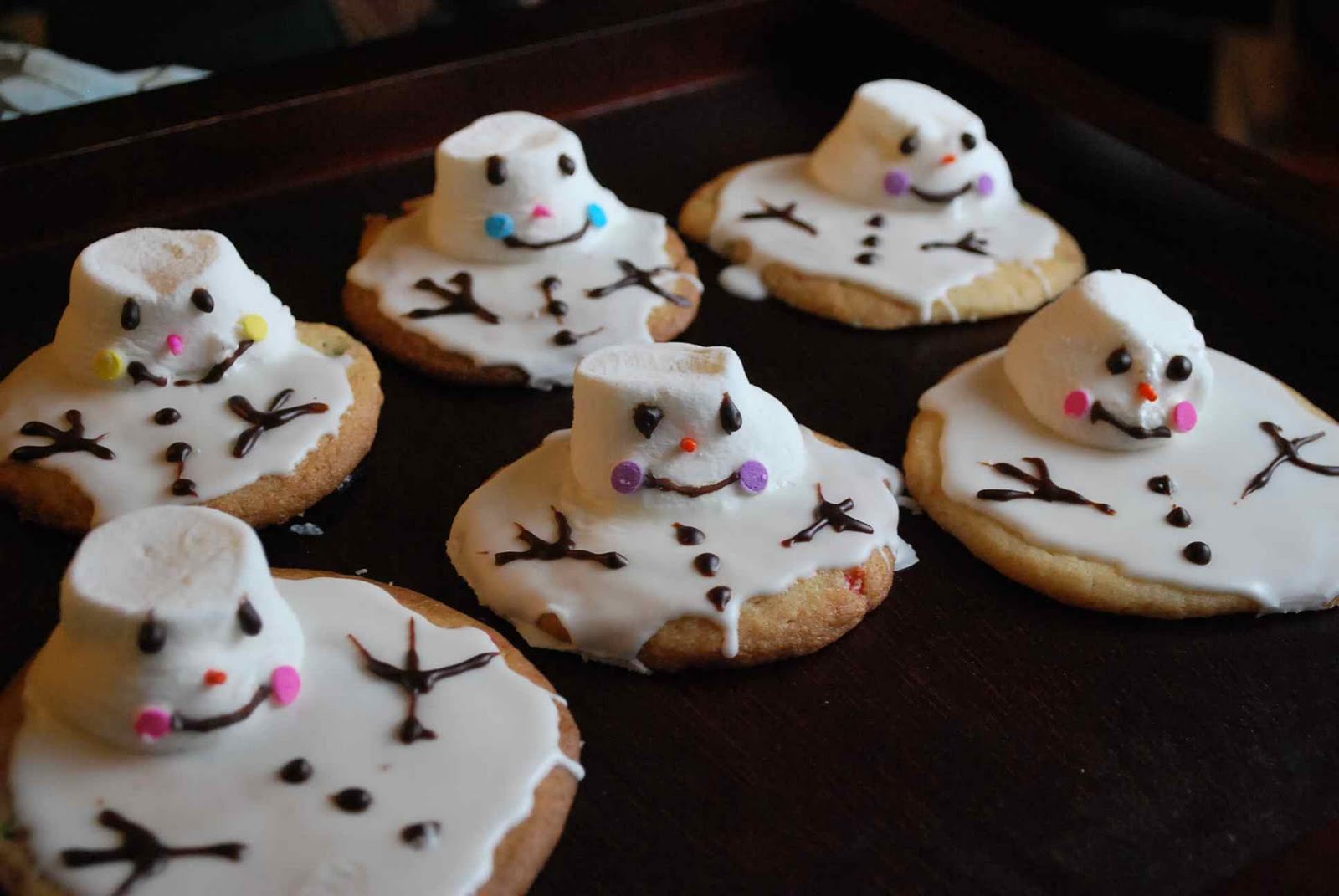 The Moody Fashionista: Melting Snowman Cookies